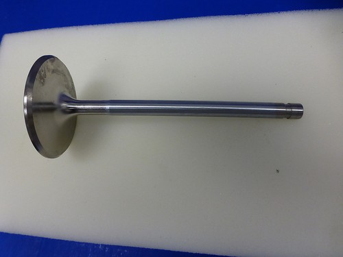 Ferrea 5000 Stainless Valves Chevy Big Block 396 402 427 454 Intake 2. ...