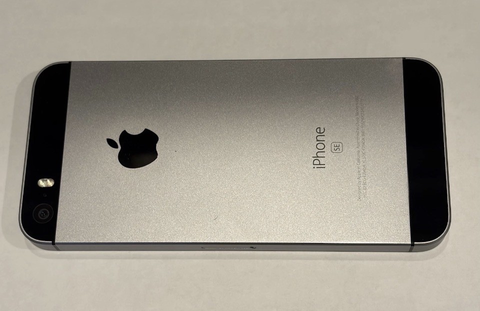 Apple iPhone SE 1st Gen 16GB A1662 Verizon Unlocked Clean IMEI | eBay