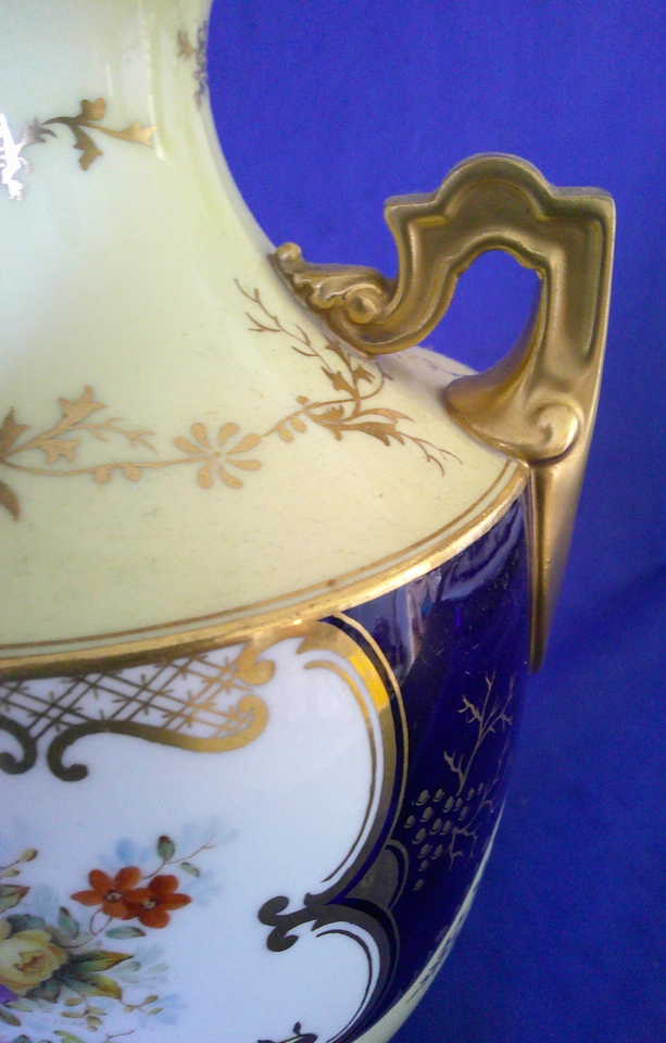 20th Century Coalport 2 Handled Vase & Cover Ornately Decorated With ...