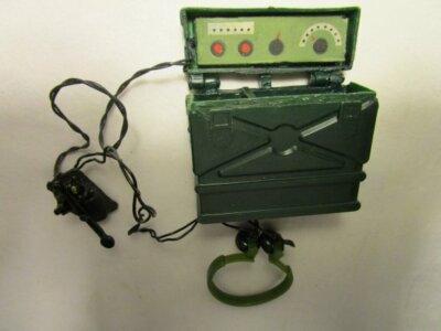 1966 GI JOE FRENCH RESISTANCE FIGHTER AND SPY ISLAND MORSE CODE RADIO ...