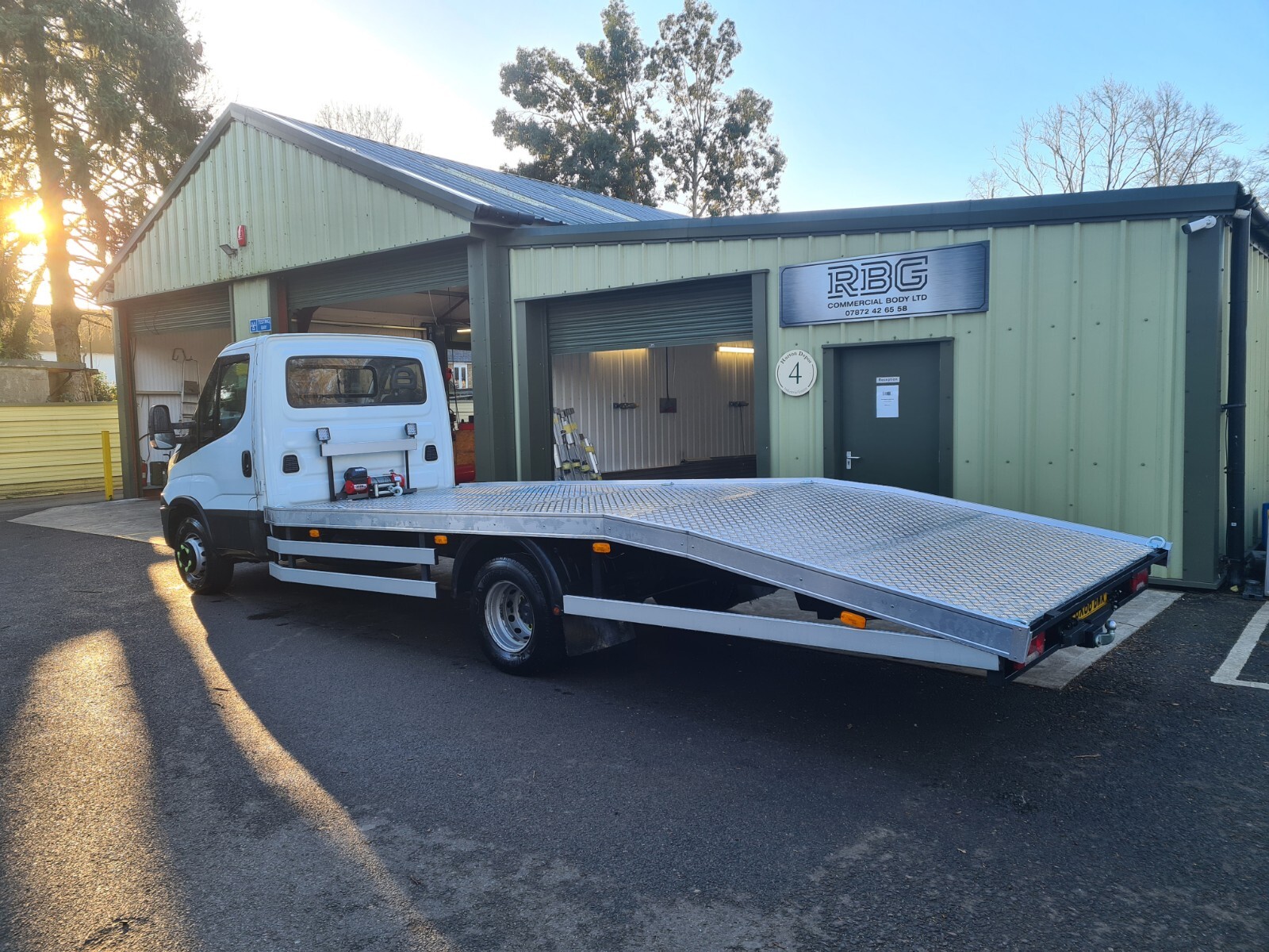 Transit recovery body, beavertail NEW. (pictures are for illustration ...