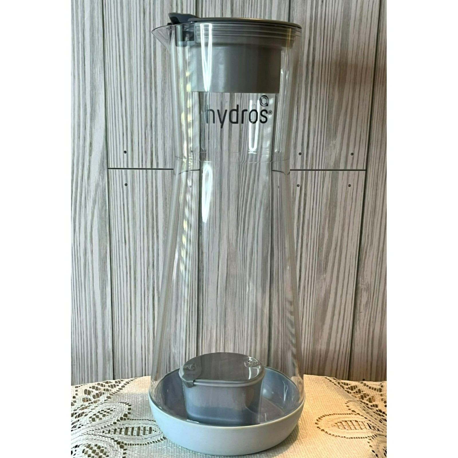 Hydros 5 cups Blue Water Filtration Carafe 40 oz. Pre-owned, 1 new ...