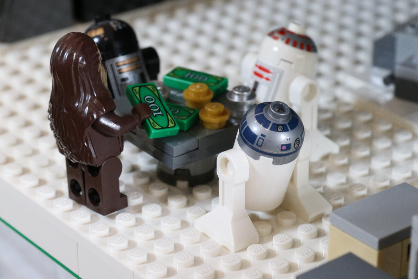 Lego Star Wars MOC - Hoth Hangar with UCS Millenium Falcon, Minifigures ...