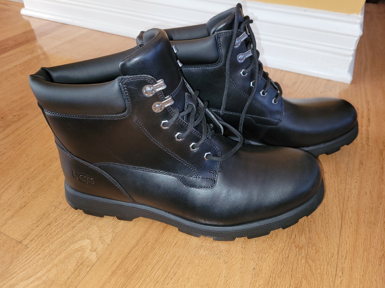 UGG Stenton Black Waterproof Leather Sheepskin Lace-up Boots Men Size ...