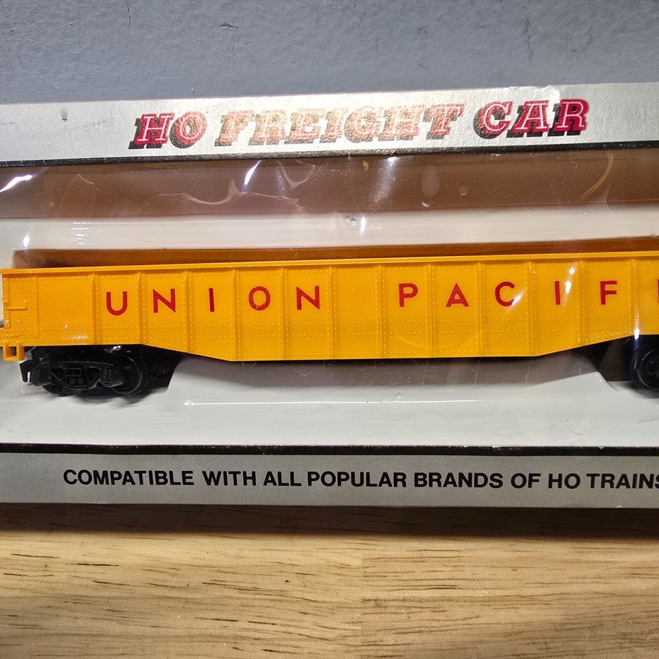 Vintage HO AHM Union Pacific Gondola Freight Train Car Yellow Railroad ...
