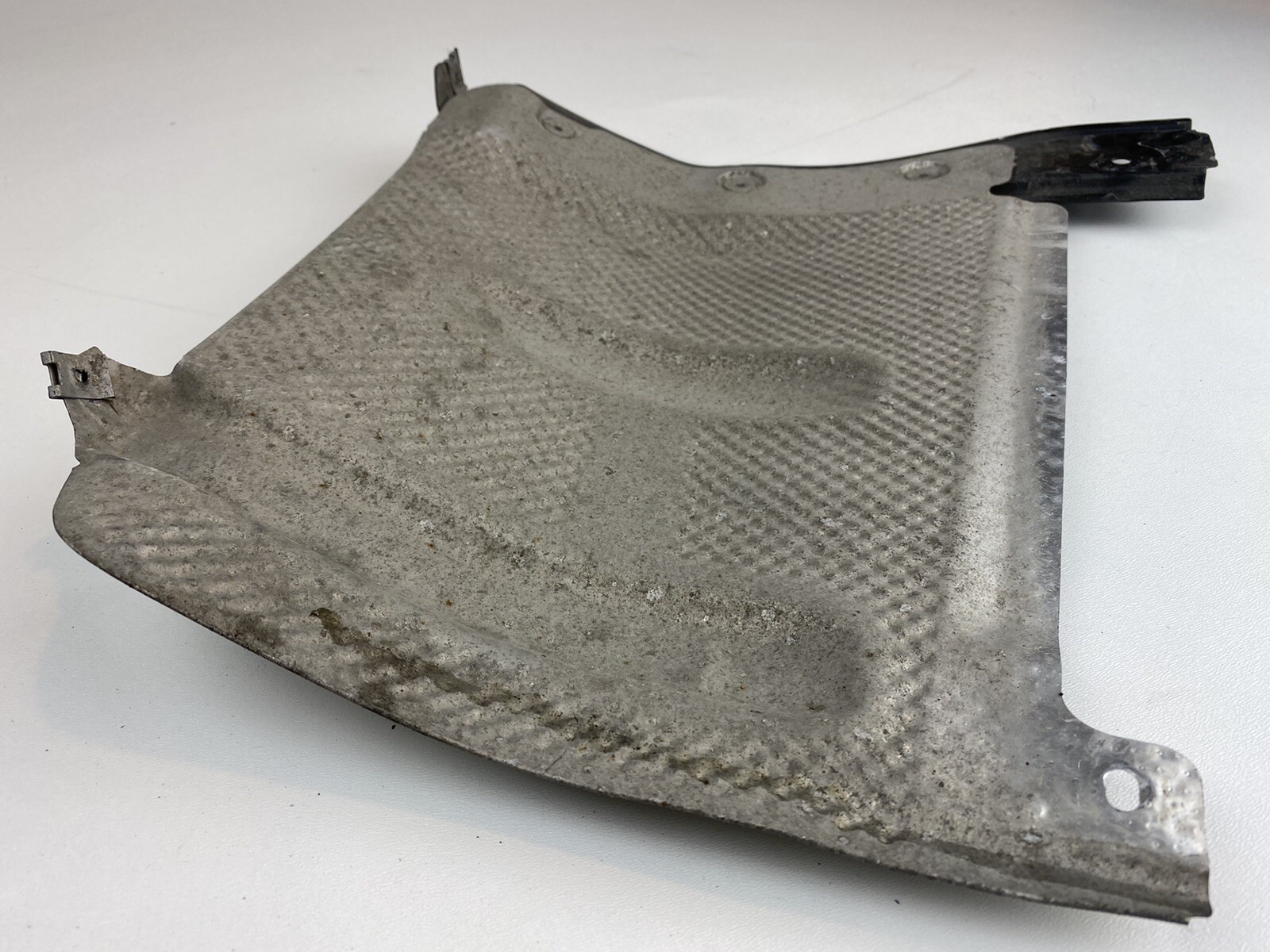 MERCEDES E-CLASS W212 Exhaust Heat Shield Cover 2126800222 2126820286 ...