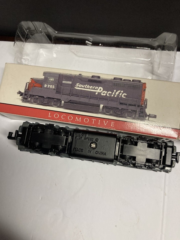 High Speed N Scale Southern Pacific 9725 Diesel Locomotive Non-powered ...