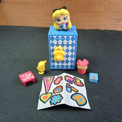 Disney Doorables Academy Surprise Lockers Alice In Wonderland Alice ...