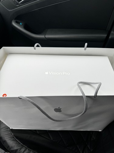 Apple Vision Pro 512GB, M Solo & Dual Loop Bands , Light Seal, 33W ...