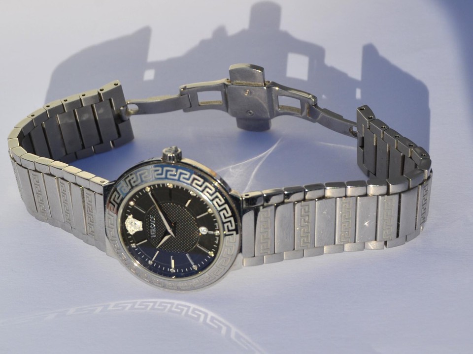 VERSACE Women's Watch With 12 Diamonds and Silver Logo Condition 9/10 ...