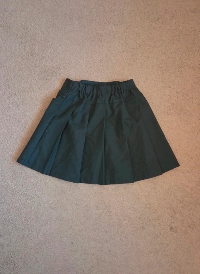 BNWOT age 4 years black pleated school uniform skirt adjustable waist ...