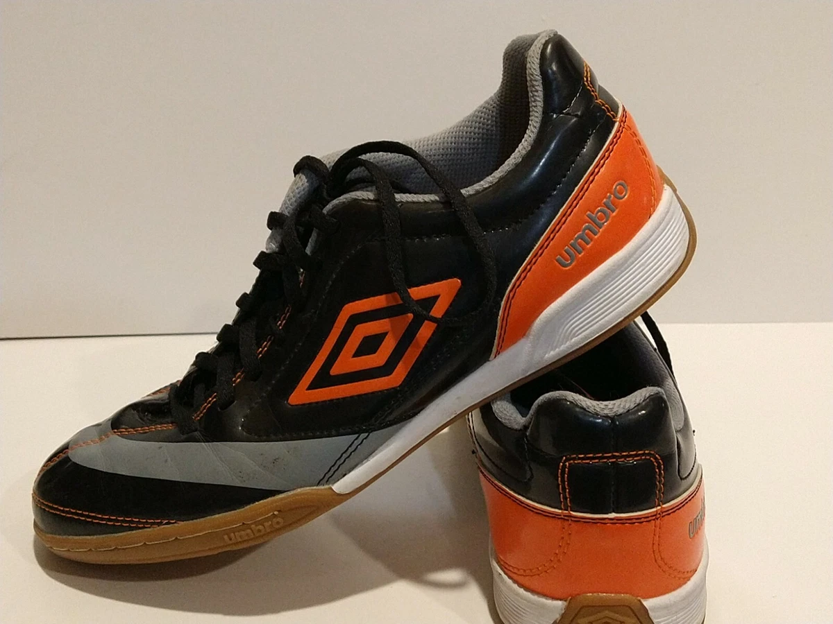 Umbro Sepatu