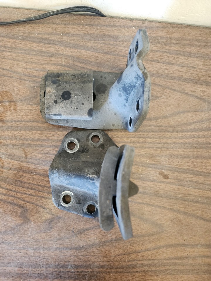 99-16 Ford F250 F350 Rear Auxiliary Leaf Spring Overload Bracket Set OE ...