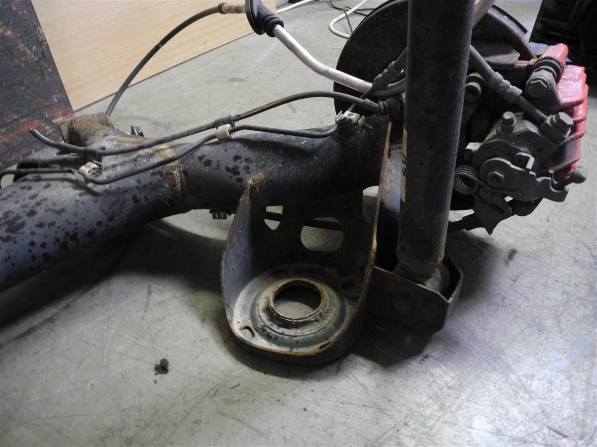 Audi A1 8X Achskörper Hinterachse komplett mit Scheibenbremse/Sattel ...