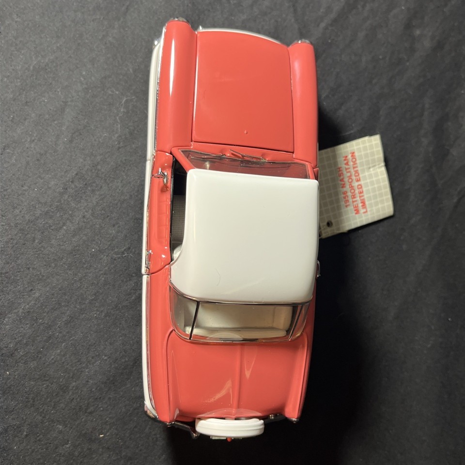 Franklin Mint 1:24 Scale 1956 Nash Metropolitan Precision Diecast Car ...