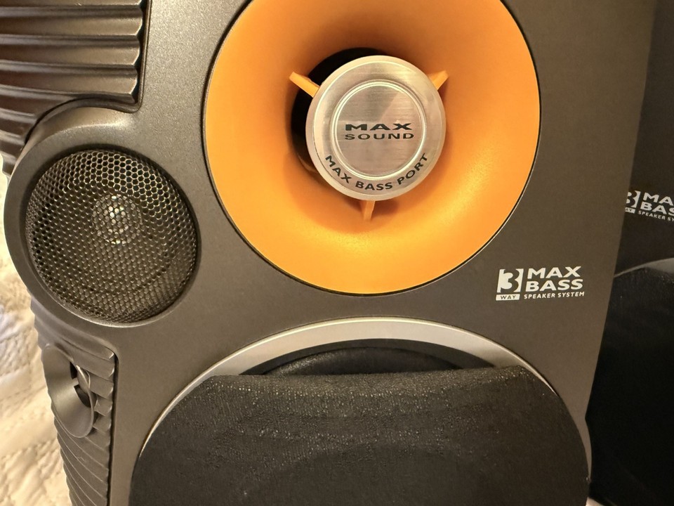 Philips 3-Way Max Bass Speakers System FWB C550/17, Pair Bookshelf ...