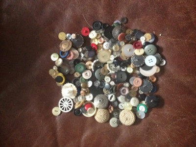 LOT OF VINTAGE BUTTONS | eBay