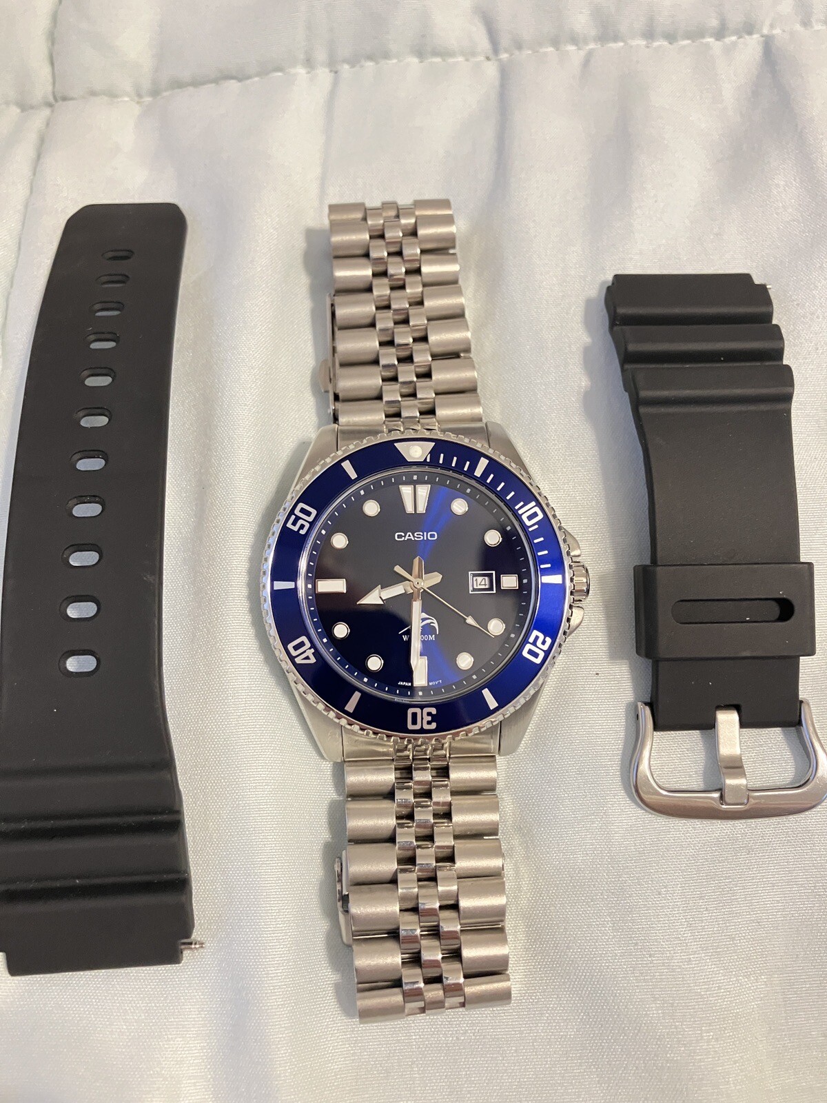 Casio Duro MDV-106B-2AVCF With Jubilee Bracelet And Original Strap ...