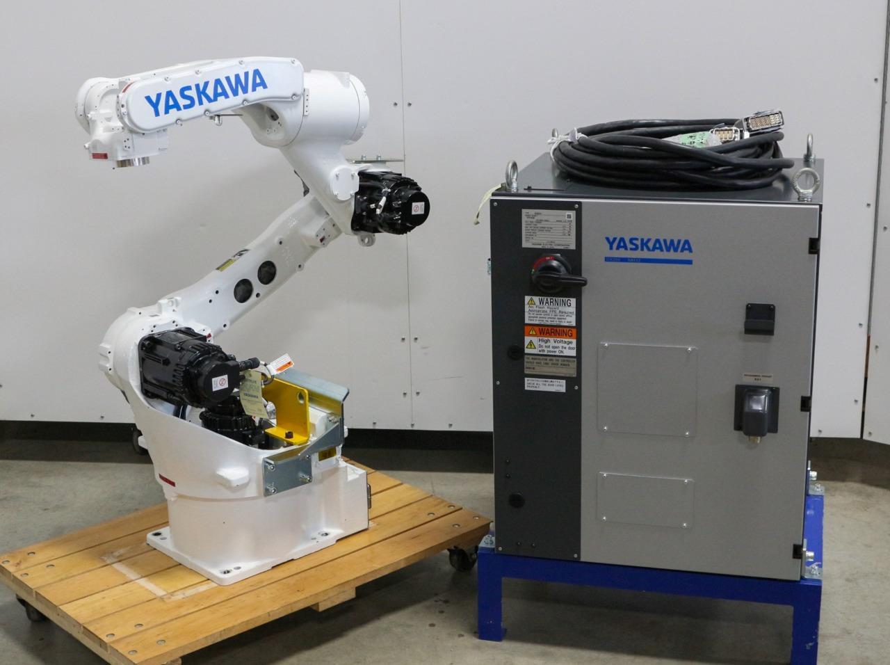 Yaskawa Motoman-MH12 MOTOMAN-MH12 Six-Axis Robot w/DX200 Robot ...
