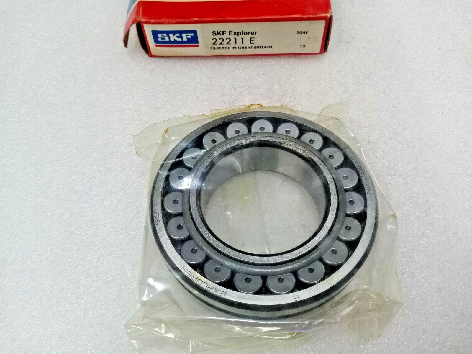 22211 E Double Row Spherical Roller Bearing NEW SKF 55x100x25 MM 22211 ...
