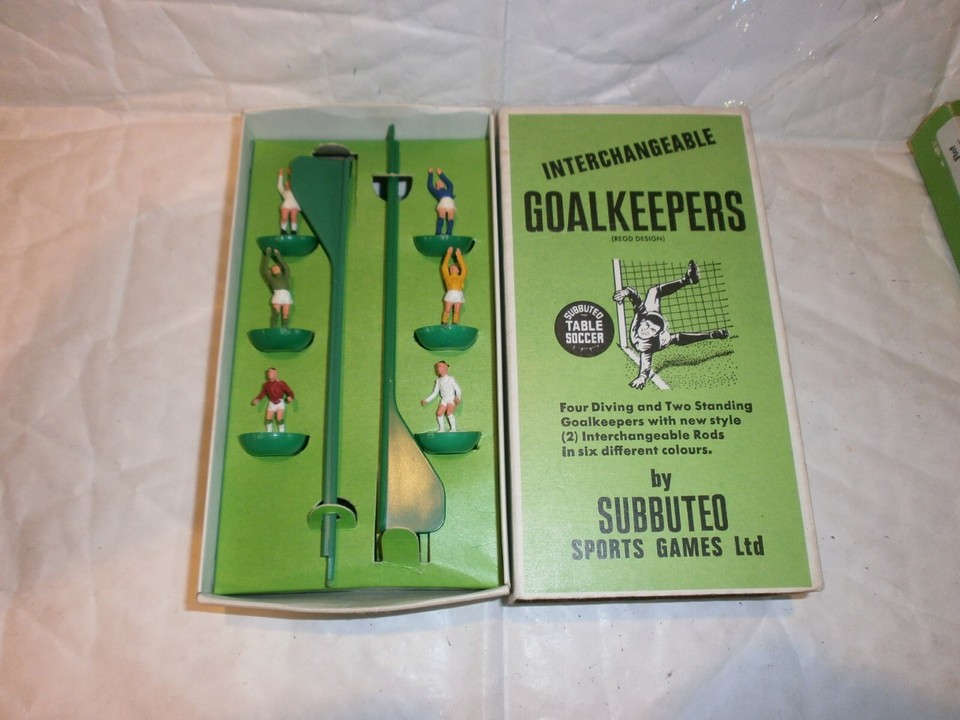Subbuteo pitch / goalkeepers boxed /goals and team lot | eBay UK