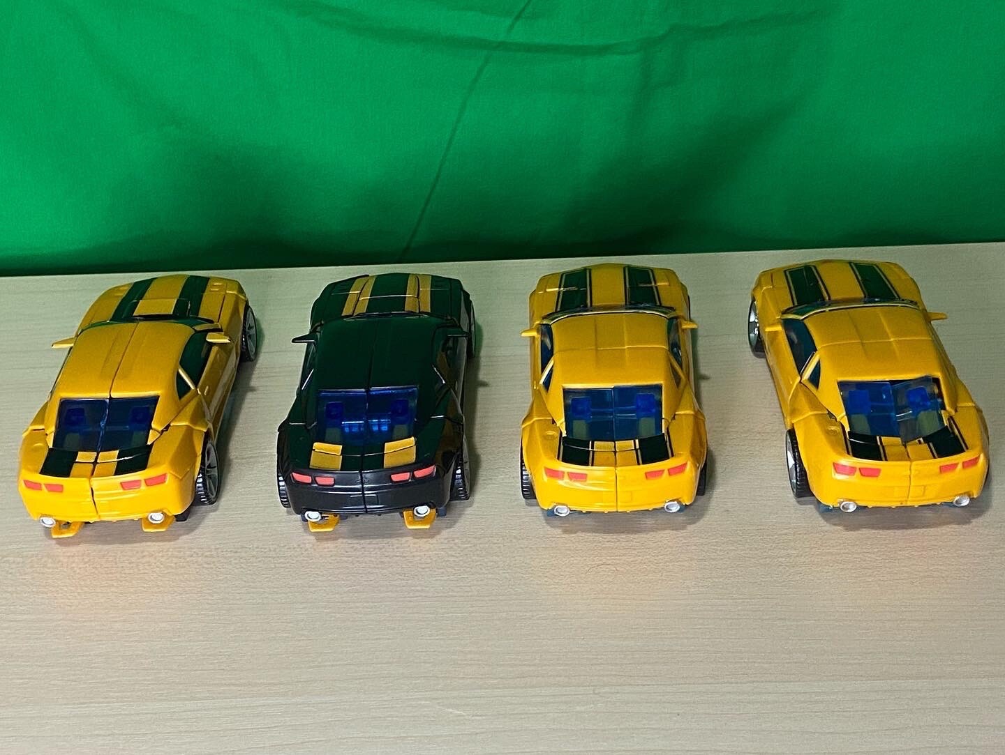 Transformers Deluxe 2007 2009 ROTF Allspark Power Bumblebee Collection ...