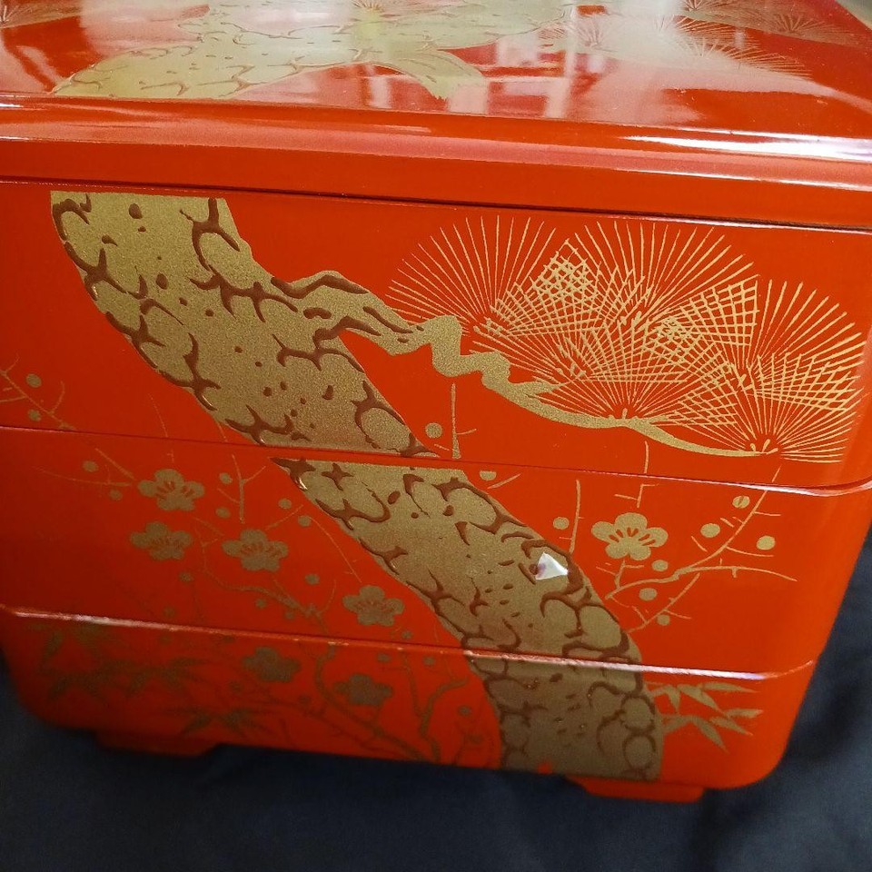 Jubako Bento Box Japanese Red lacquer 3 tiers gold leaf Aizu shellfish ...