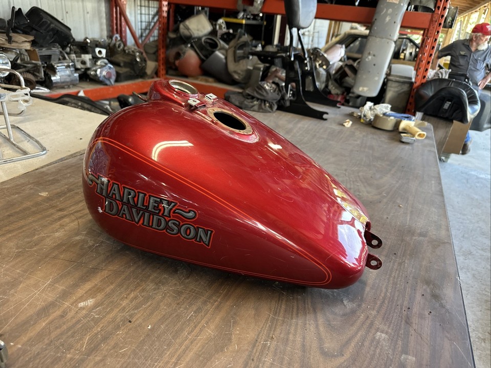 1999 Dyna Convertible Superglide Centerfill Gas Fuel Tank DENT | eBay