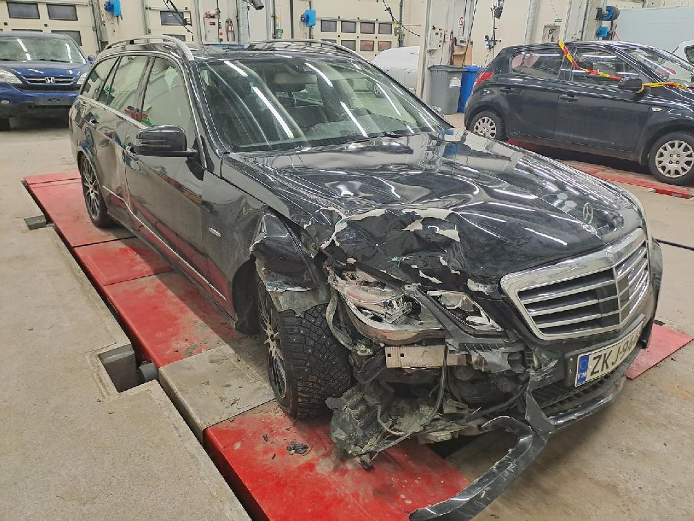 A2126200018 Batteriekasten Abdeckung Batteriehalter FOR Mercedes ...