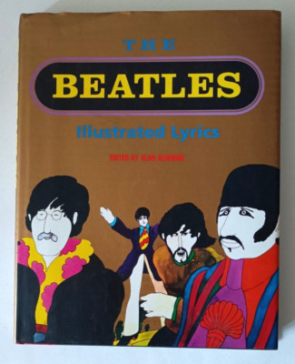 2005 THE BEATLES ILLUSTRATED LYRICS 272 PAGES HARDCOVER BOOK WITH DUST ...