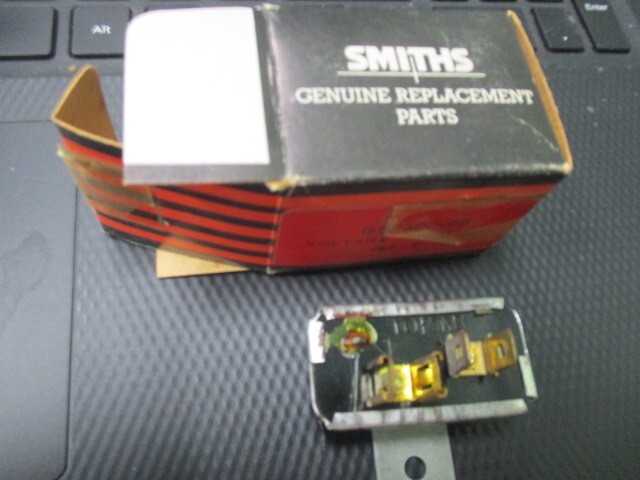 Smiths NOS Voltage Regulator BR 1307/00 for a Cobra 1970s for sale ...