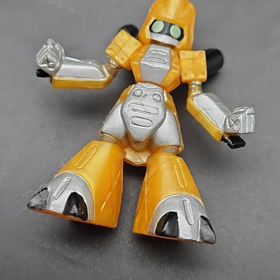 Vintage 2002 MEDABOTS Action 2.5" METABEE Anime Gold Figure Toy Hasbro ...