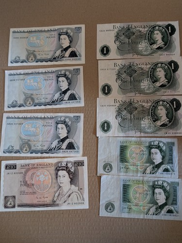 Florence Nightingale £10 Duke Wellington x3 £5 plus 5x old £1 notes - £ ...