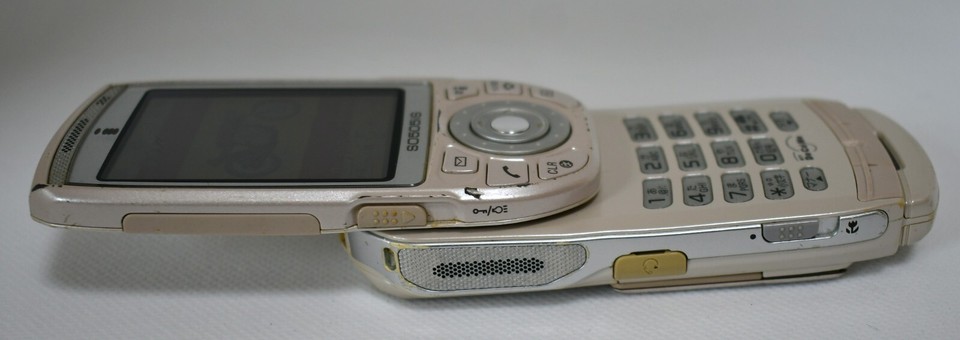 NTT docomo So505iS Japanese Flip phone Garakei Keitai Cell phone Retro ...