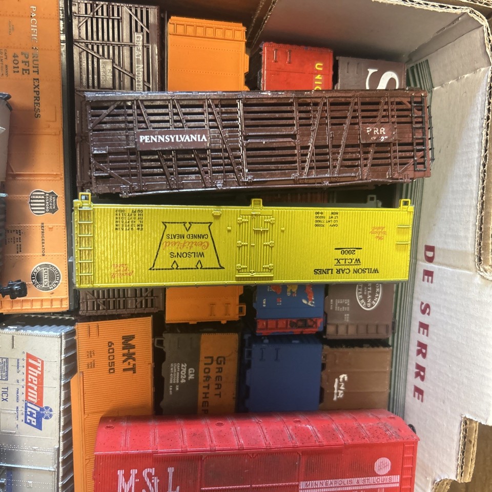 Large Ho Scale Lot Of Box Cars Parts/Shells | eBay