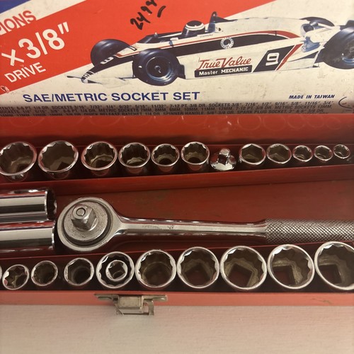Master Mechanic True Value 36 Pc Socket Set Metal Vintage Tool Box ...