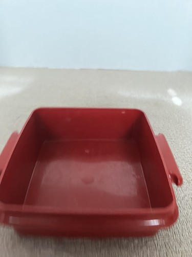 TUPPERWARE SQUARE AWAY SANDWICH KEEPER Red #1362 No Lid | eBay