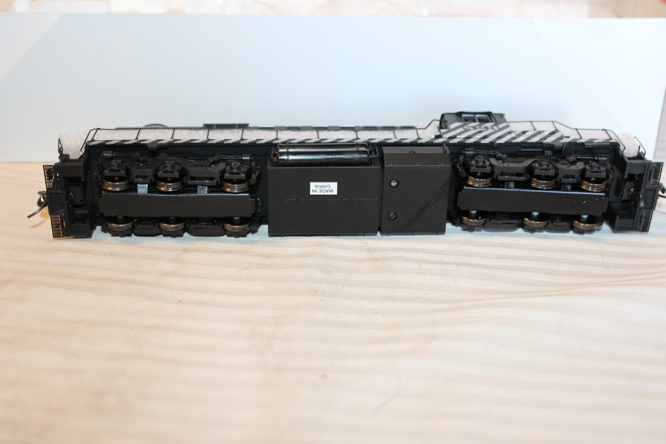 HO Scale BLI, Alco RSD-15 Diesel Locomotive, Santa Fe, Zebra Stripe ...