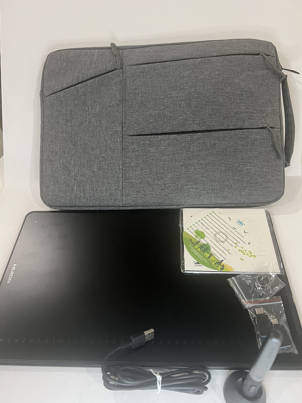 Huion Inspiroy H1161 Graphics Tablet Black w/ Carry Case - Tested ...