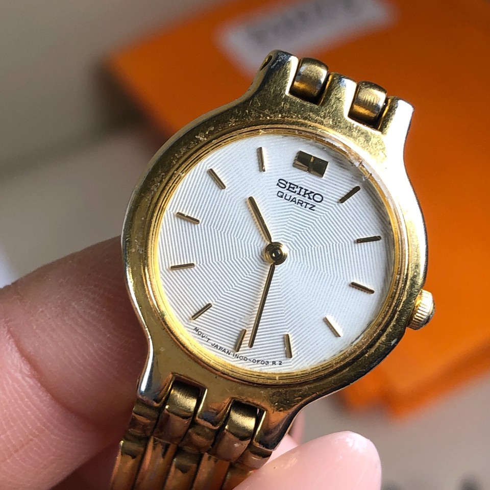 Vintage Seiko Women 1N00-0A99 Fashion Round Gold Tone Quartz 22mm Watch ...
