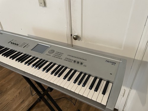 Korg Triton Pro 76 key Workstation Synth /keyboard /16m/Clean ARMENS | eBay