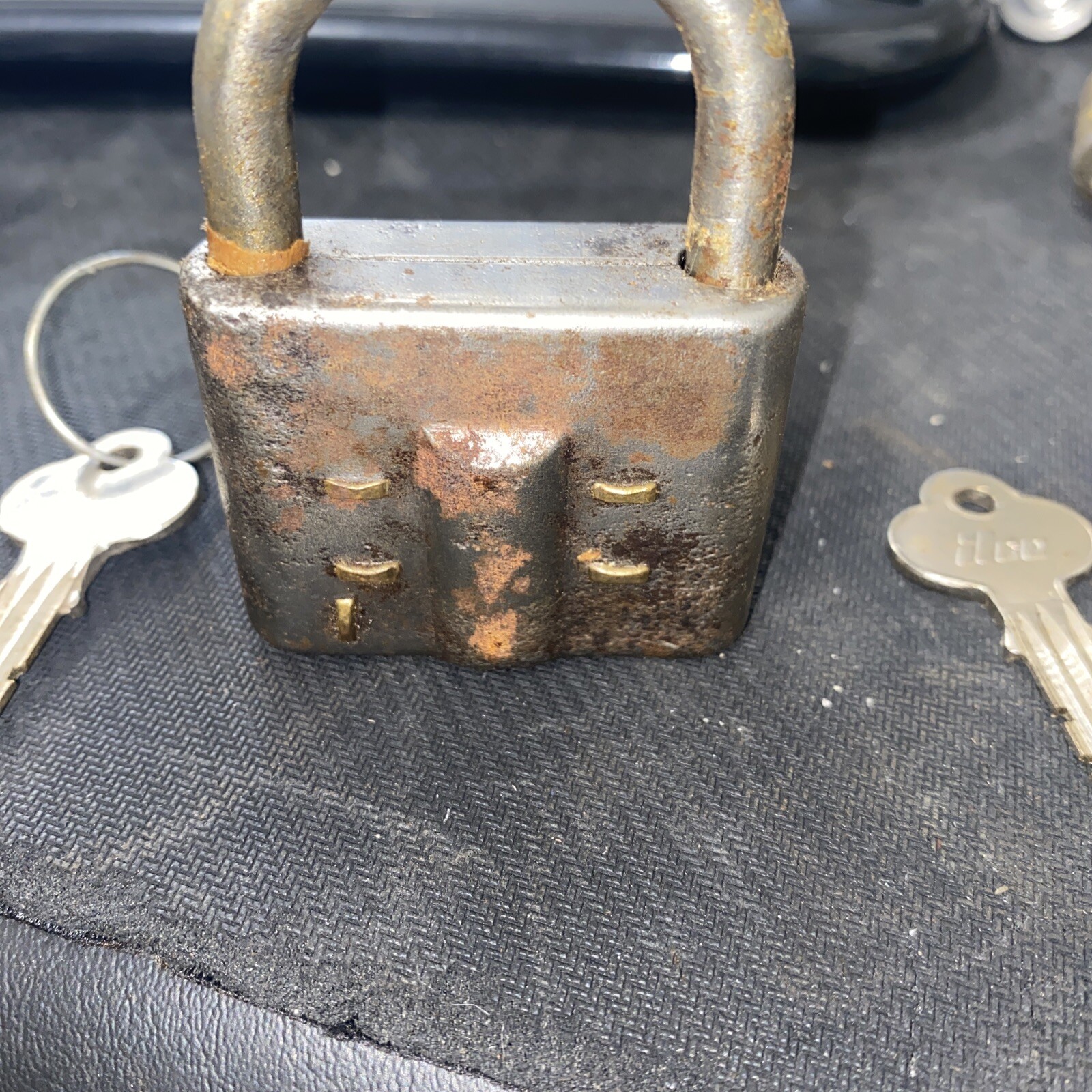 "HERCULES" (YALE) STEEL PADLOCK w/ KEYs OLD VINTAGE LOCK, ANTIQUE LOCK ...