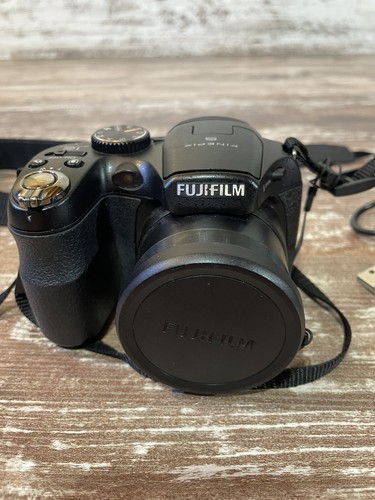 Fujifilm Finepix S S1800 18x Optical Zoom 12MP Digital Camera Black ...