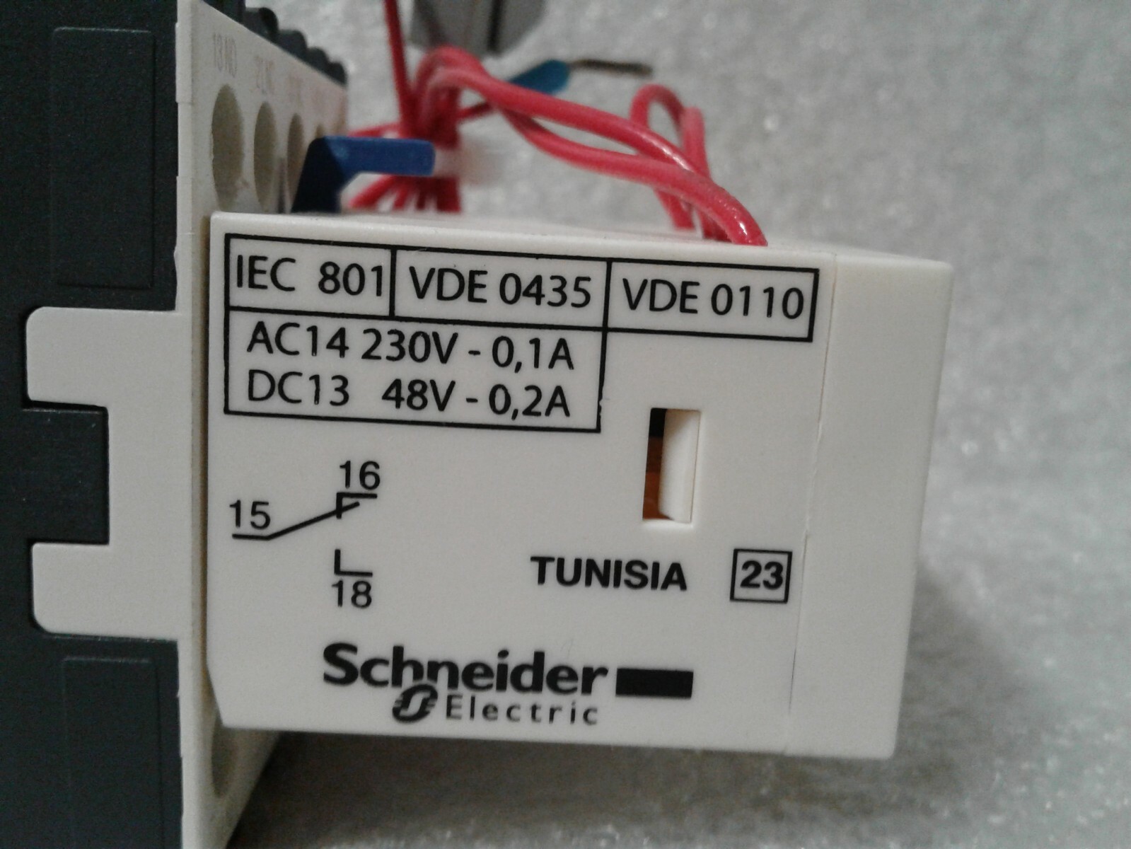 Schneider Electric IEC/EN 60947-5-1 Aux. Contactor with LA2KT2U ...