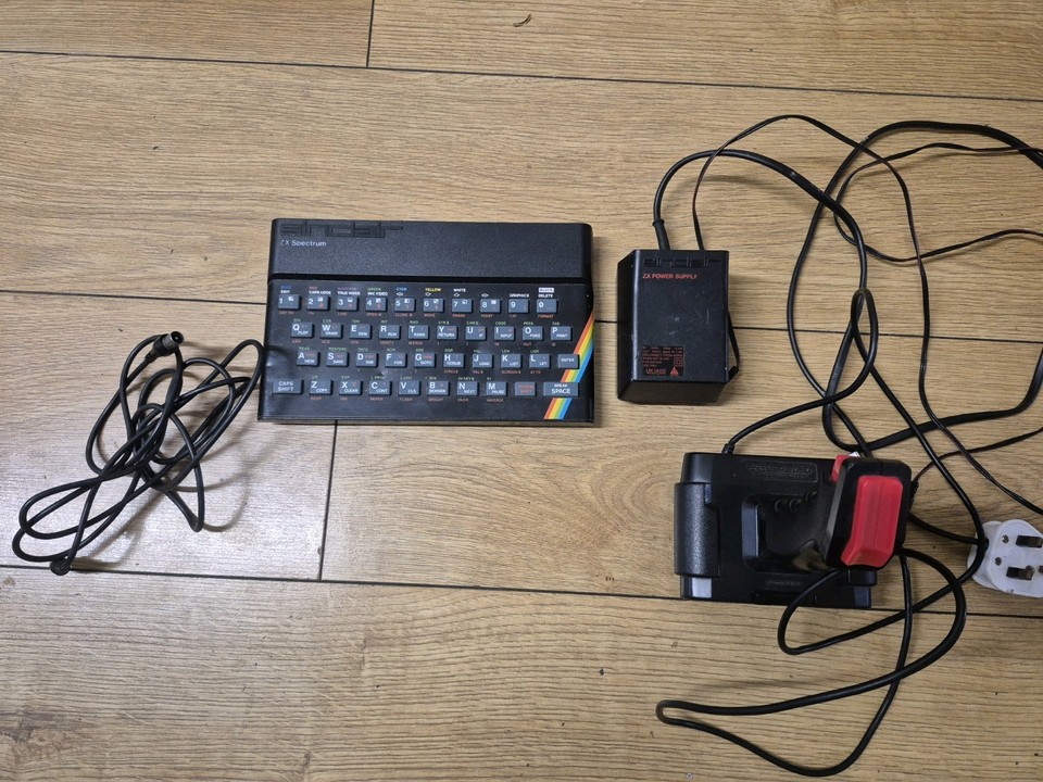 Sinclair ZX Spectrum 48K Personal Computer with PSU Power Supply and ...
