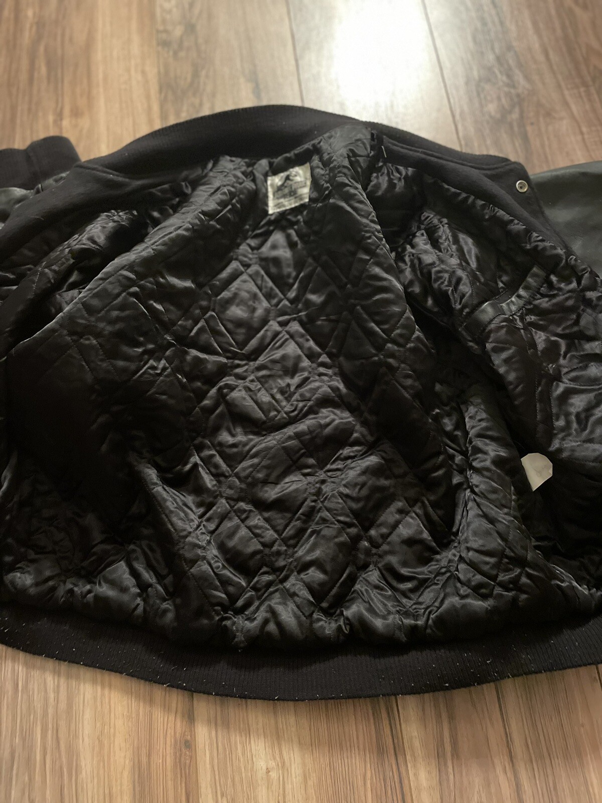 VTG JURASSIC PARK BOMBER JACKET 1996 UNIVERSAL - Gem