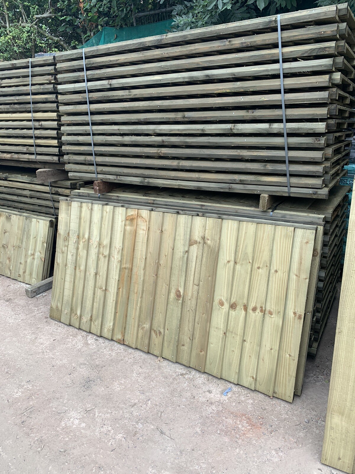 Premium Closeboard Fence Panel - Heavy Duty Feather Edge Pressure ...