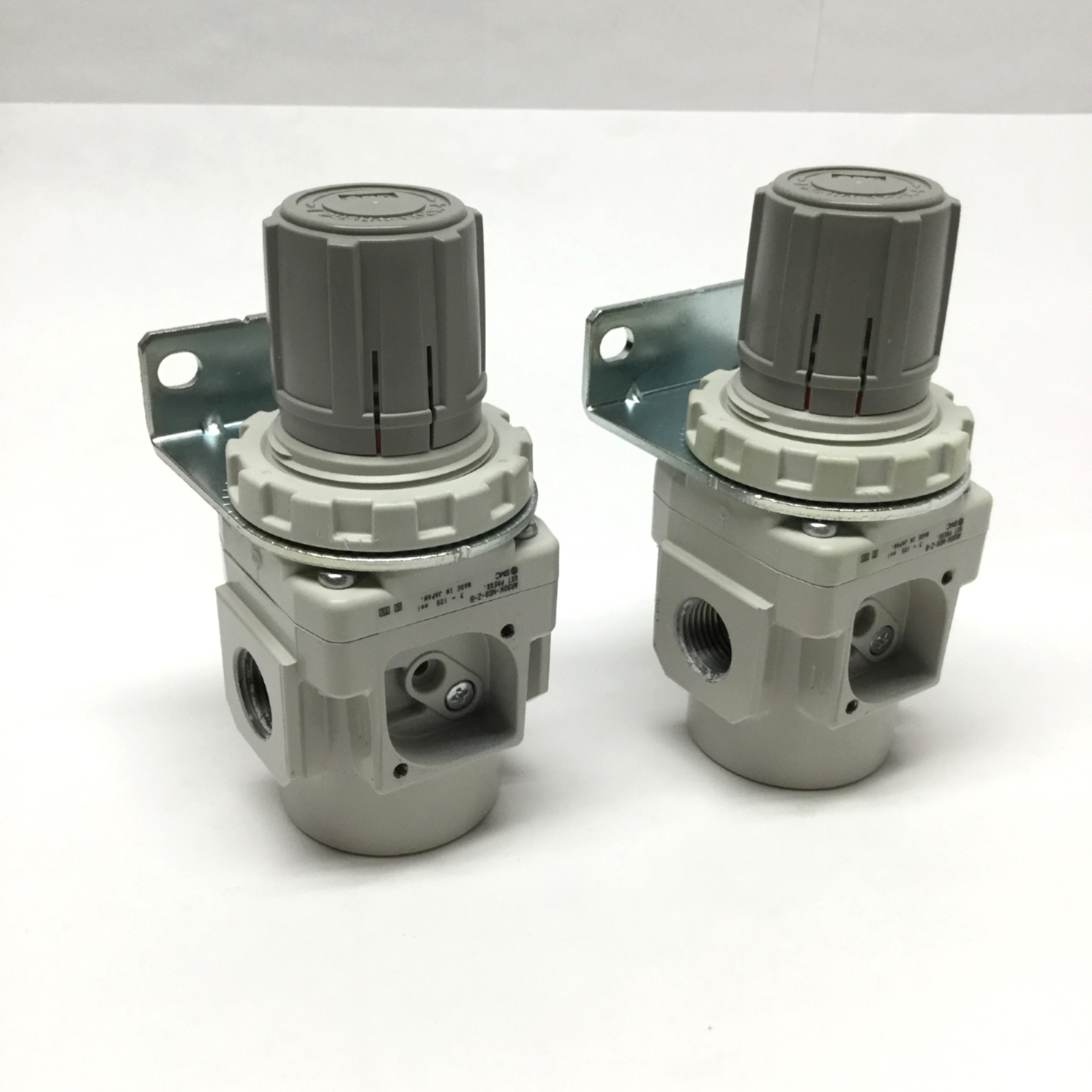 Lot of 2 SMC AR30K-N03-Z-B Regulator w/ Backflow Function, 7-125psi, 3/ ...