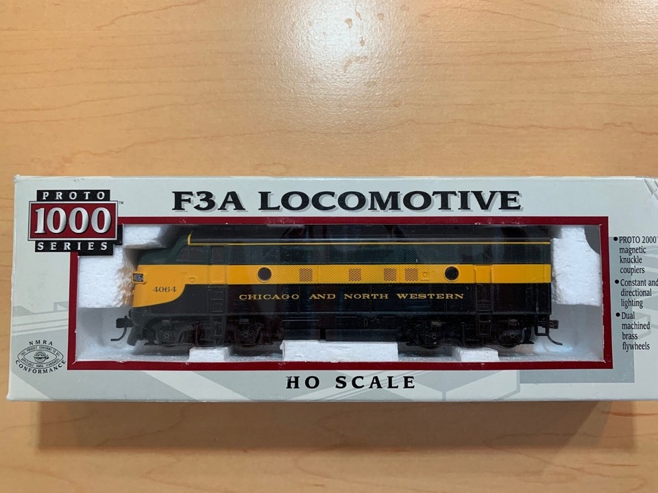 ho scale loco Life-Like Proto 1000 CNW w/ DCC | eBay