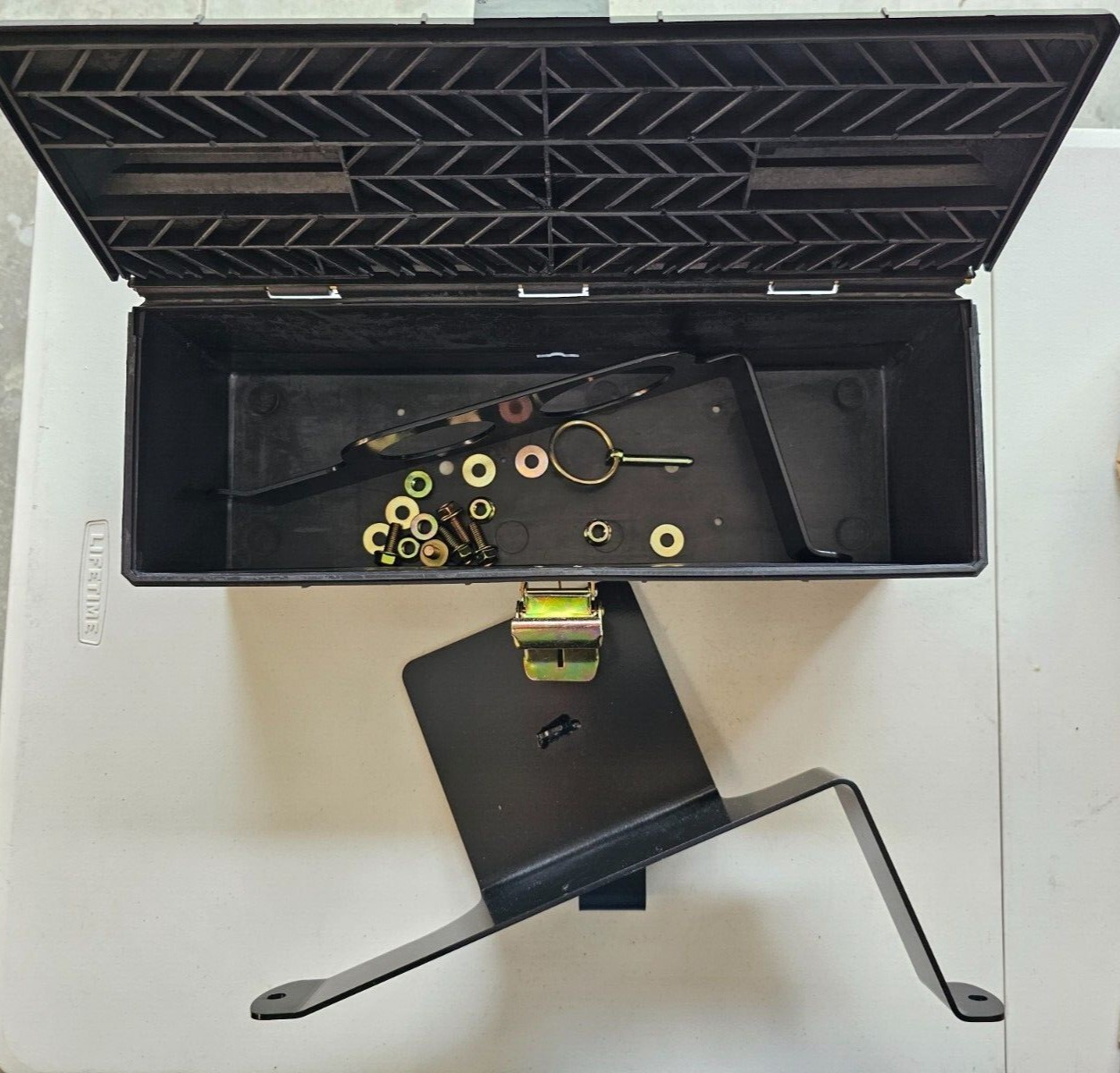 710990046 New Holland Toolbox for TC35-TC45DA and T2310-T2330 | New Holland